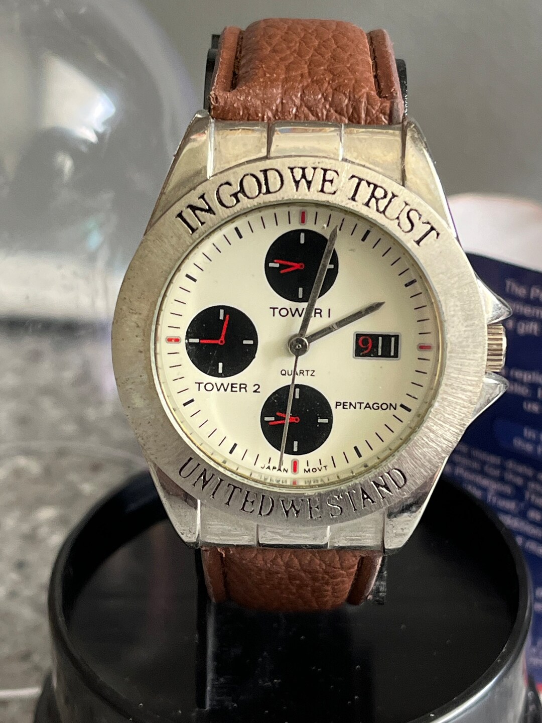 911 Memorial Watch Limited Edition in Collectible Dome Replica of Watch ...
