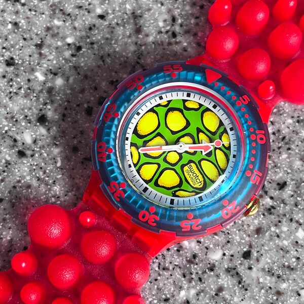 Vintage Bubble Watch - Etsy