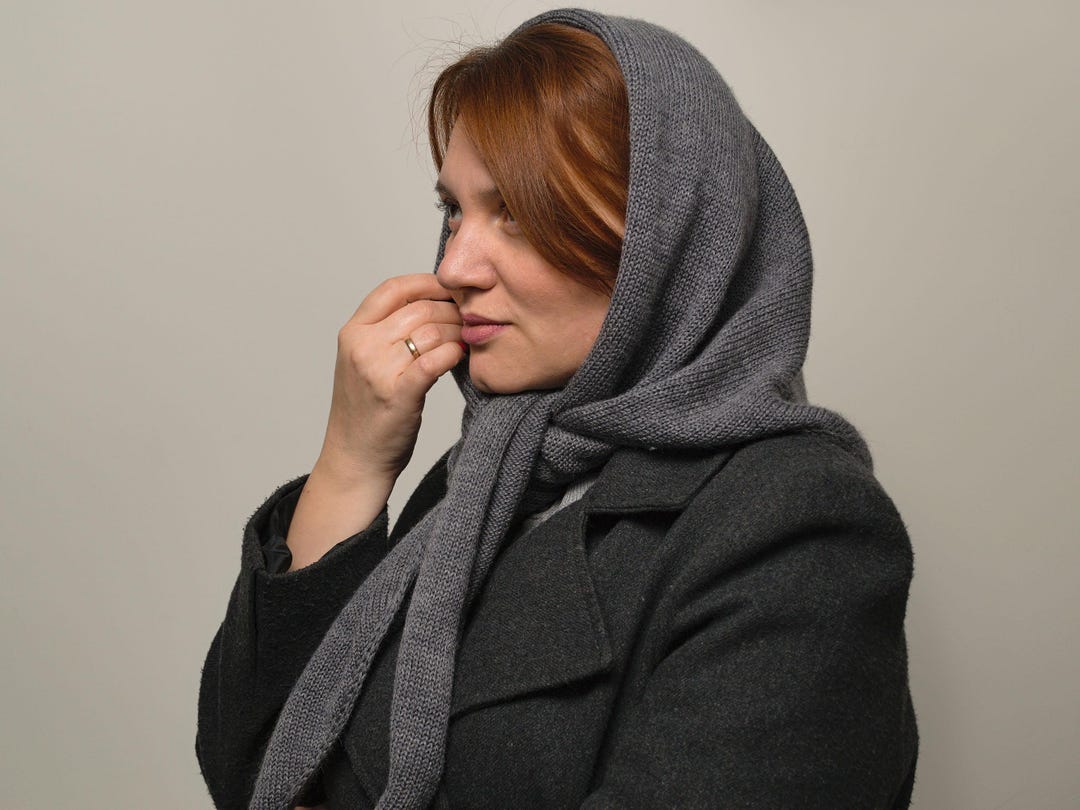 Merino Wool Triangle Scarf. Natural Knit Head Scarf Gray Color ...