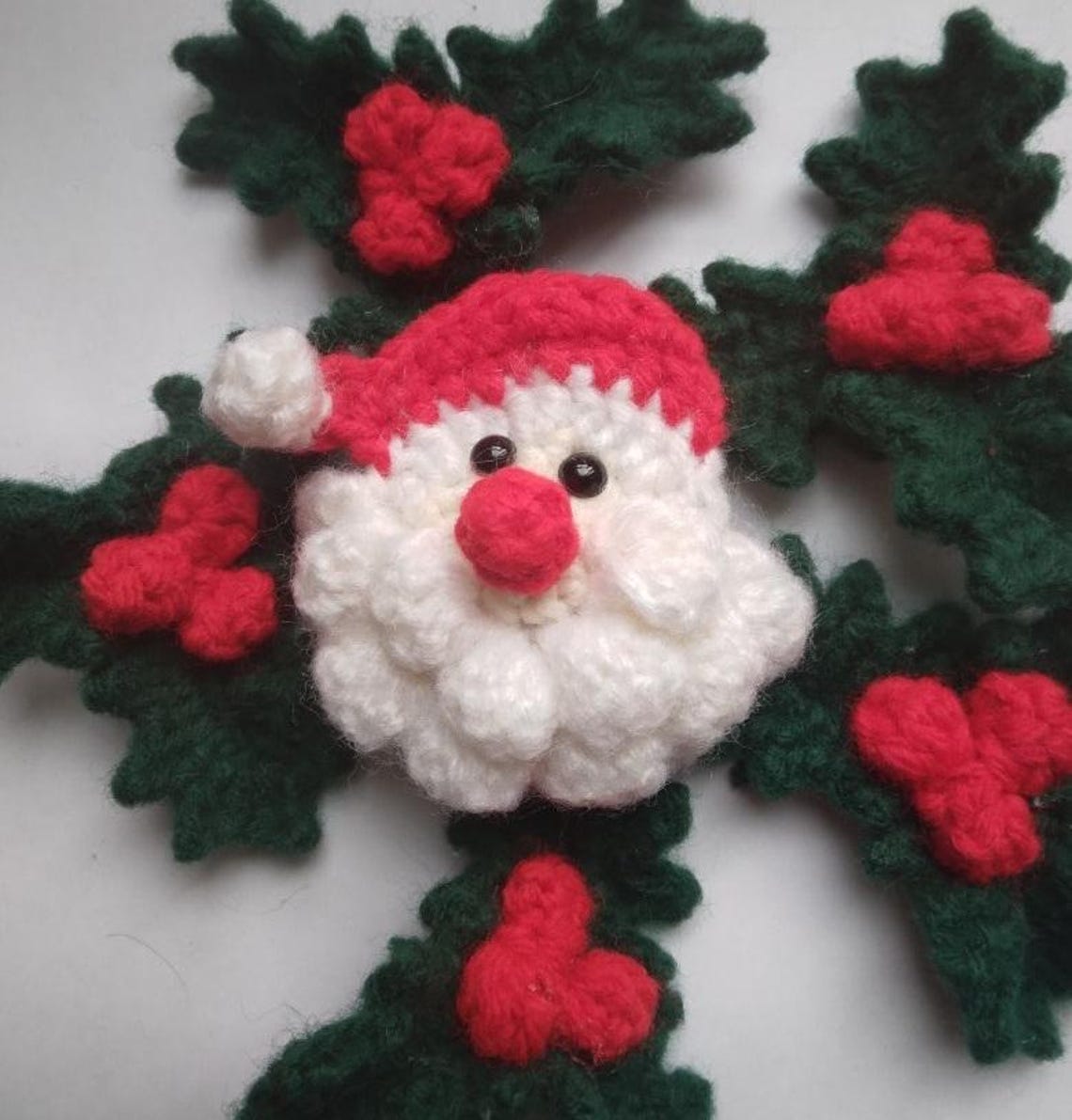 Santa Claus Pattern, Christmas Pattern, Crochet Santa Key Chain, Santa ...