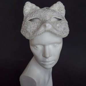 Winter Pearl Lace Cat Venetian Mask, Carnival Masquerade Ball Costume ...