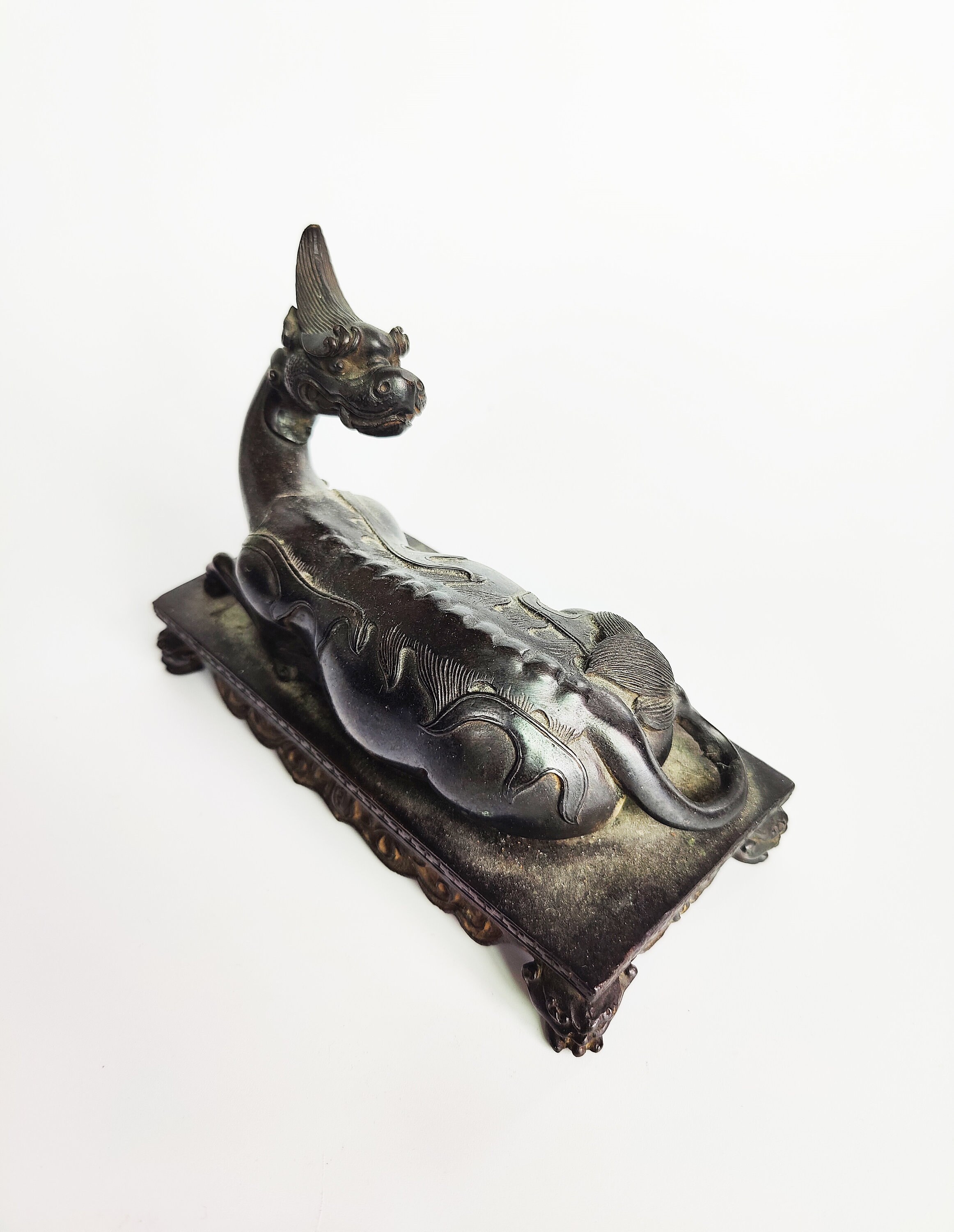 Antique Chinese Bronze Mythical Dragon Beast Figure With Six-character ...