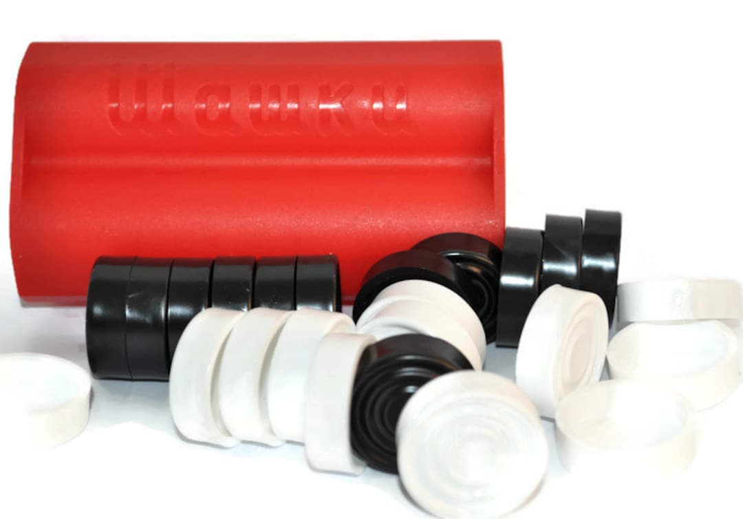 Shashki Game Checkers Plastic Round Black White 24 Pieces Draughts Set ...