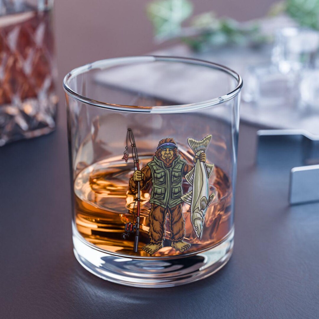 Bigfoot Holding Snook Fishing Whiskey Glass, Trophy Gar Sasquatch Rocks ...