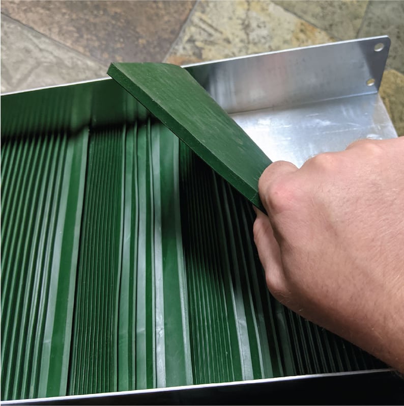 34.5" Aluminum Sluice Box With Rubber Matting | Hungarian, "v" Shaped ...