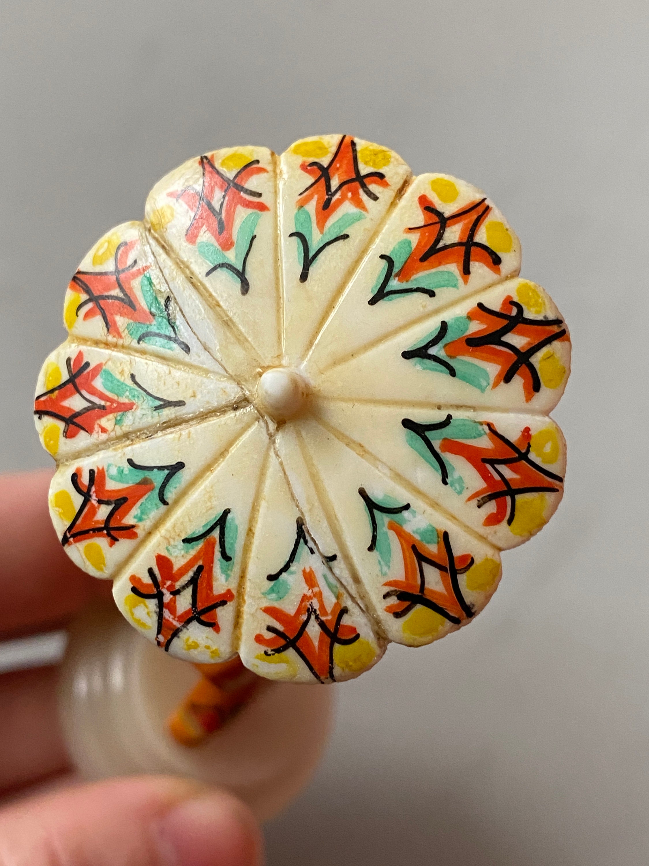 1930s Art Deco Bakelite Geisha, Japanese Woman Kimono Umbrella Figurine ...