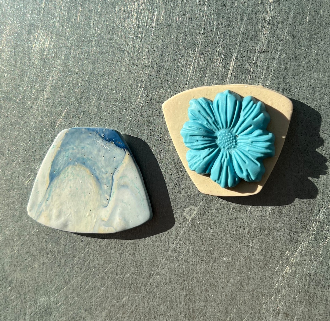 Trapezoid Magnet, Blue Flower, Tan Sparkly Background, Blue Mix, Clay ...