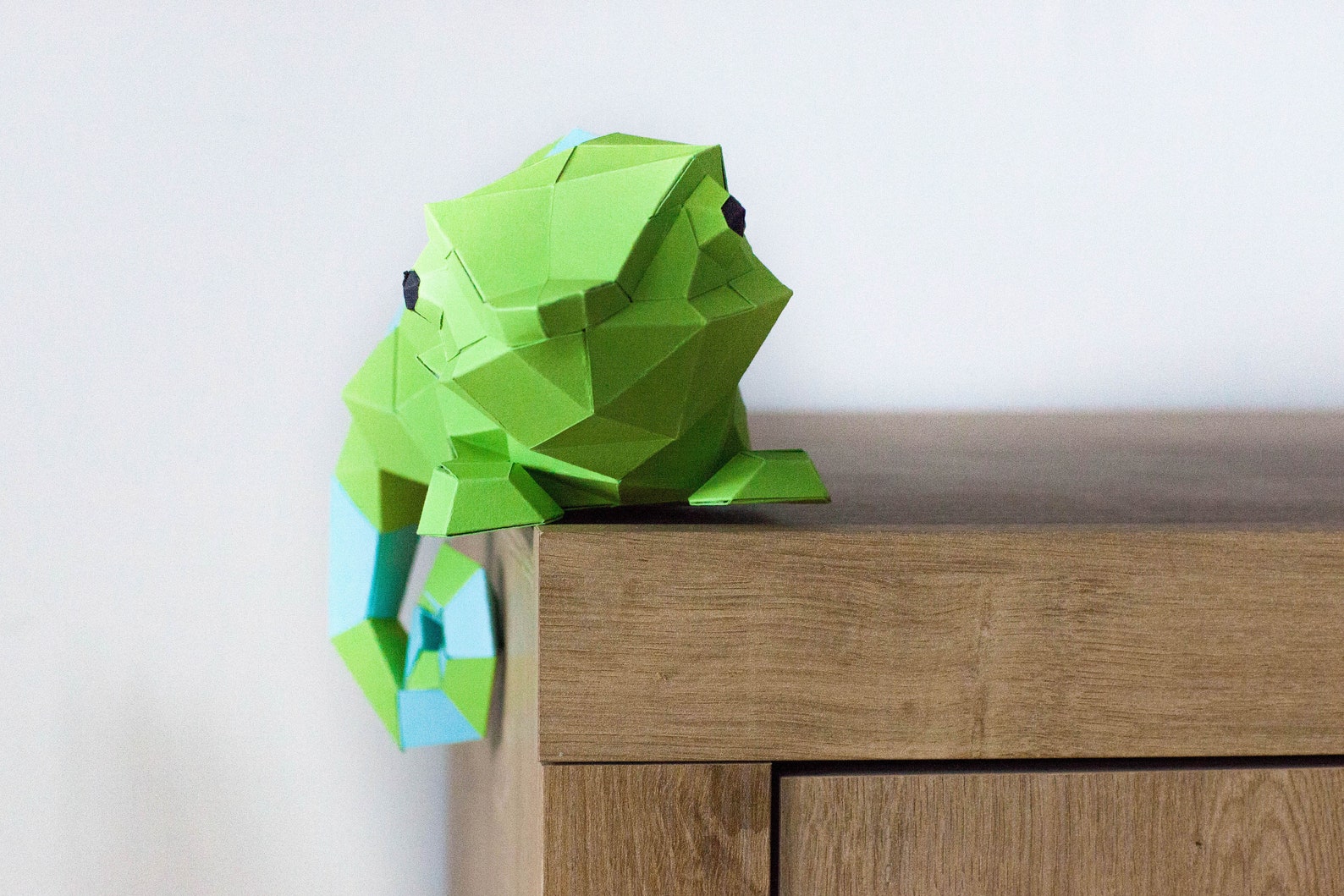 Papercraft Chameleon Papercraft Sculpture DIY PRE-CUT Kits - Etsy UK
