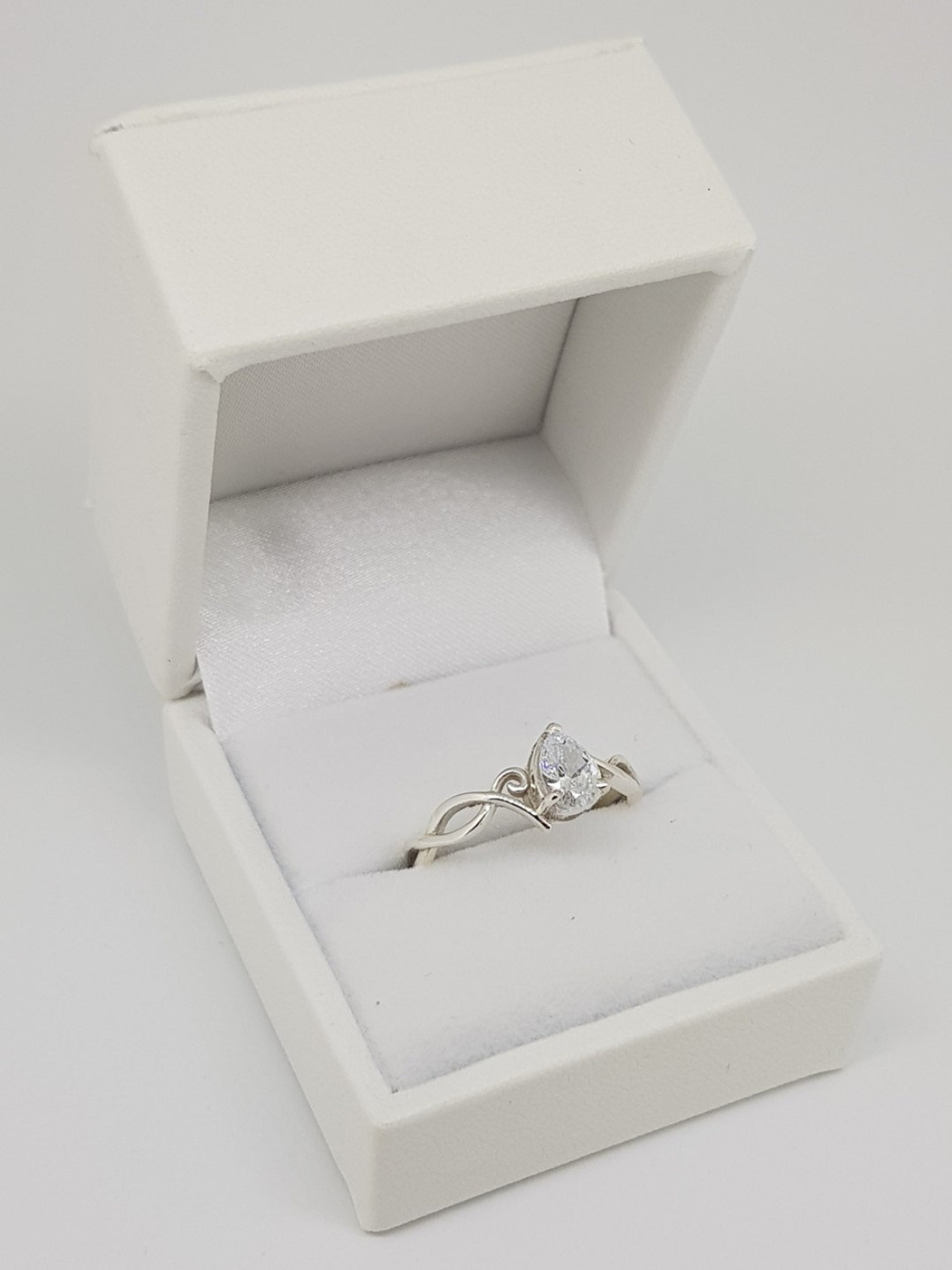 Vine Ring - Etsy