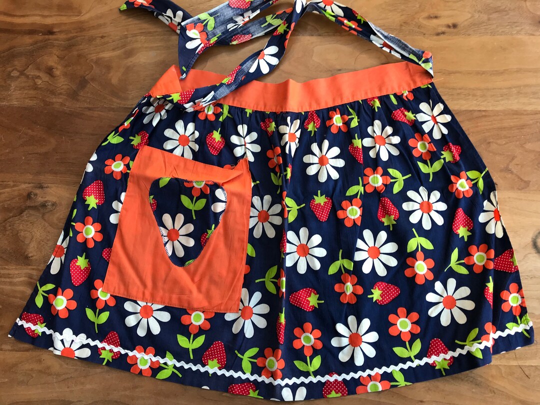 Daisy Strawberry Pinafore Apron, Vintage Girls 5 8 Years, Black Orange ...