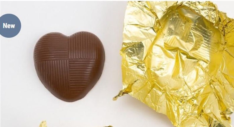 Gold Heart Chocolates Wedding Favours Gifts Table Setting Treats ...