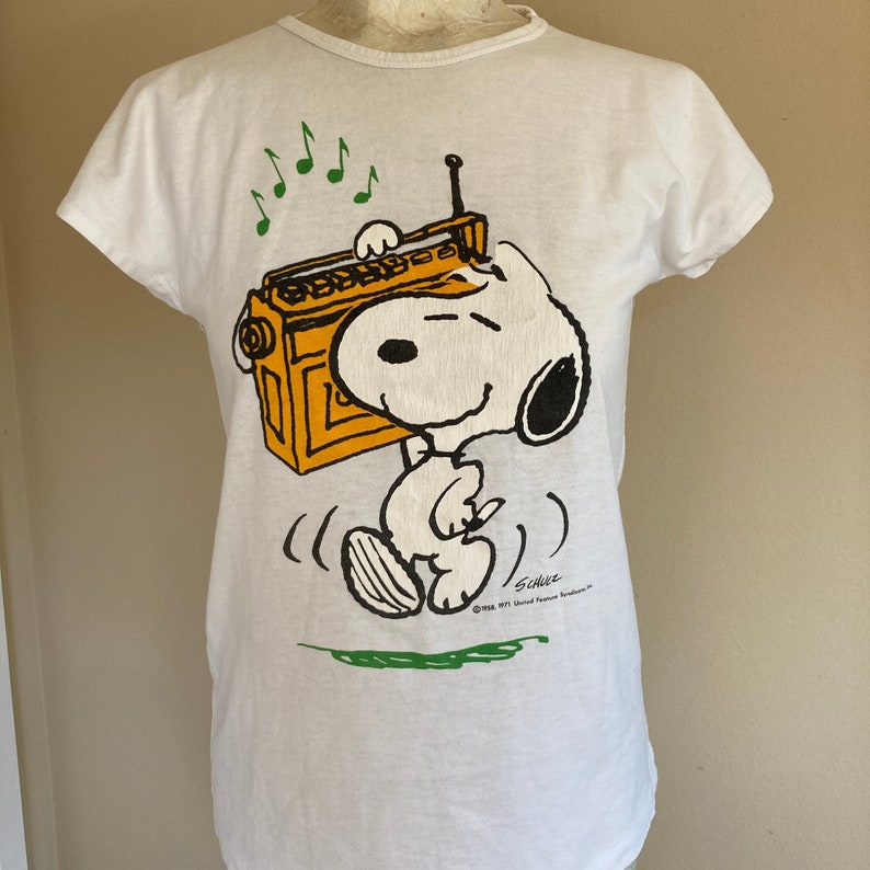 Vintage 70s SNOOPY & Boombox Music T Shirt Fitted Peanuts Charles ...