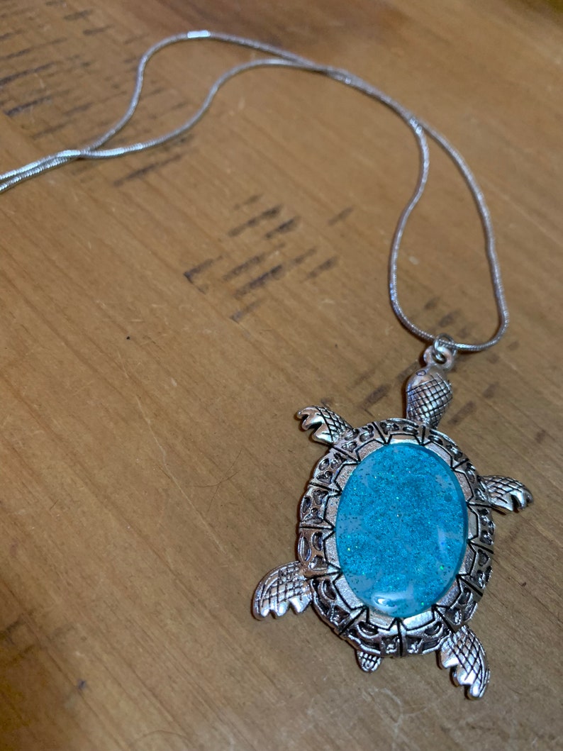Hand Painted Sea Turtle Pendant - Resin Poured Original - Etsy