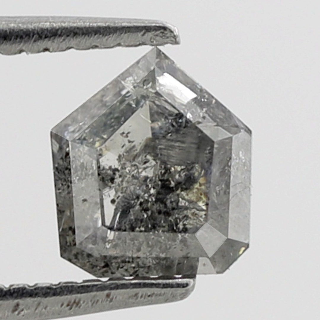 0,80 CT Einzigartige geometrische Form Diamant Lose Natur Grau Schwarz ...