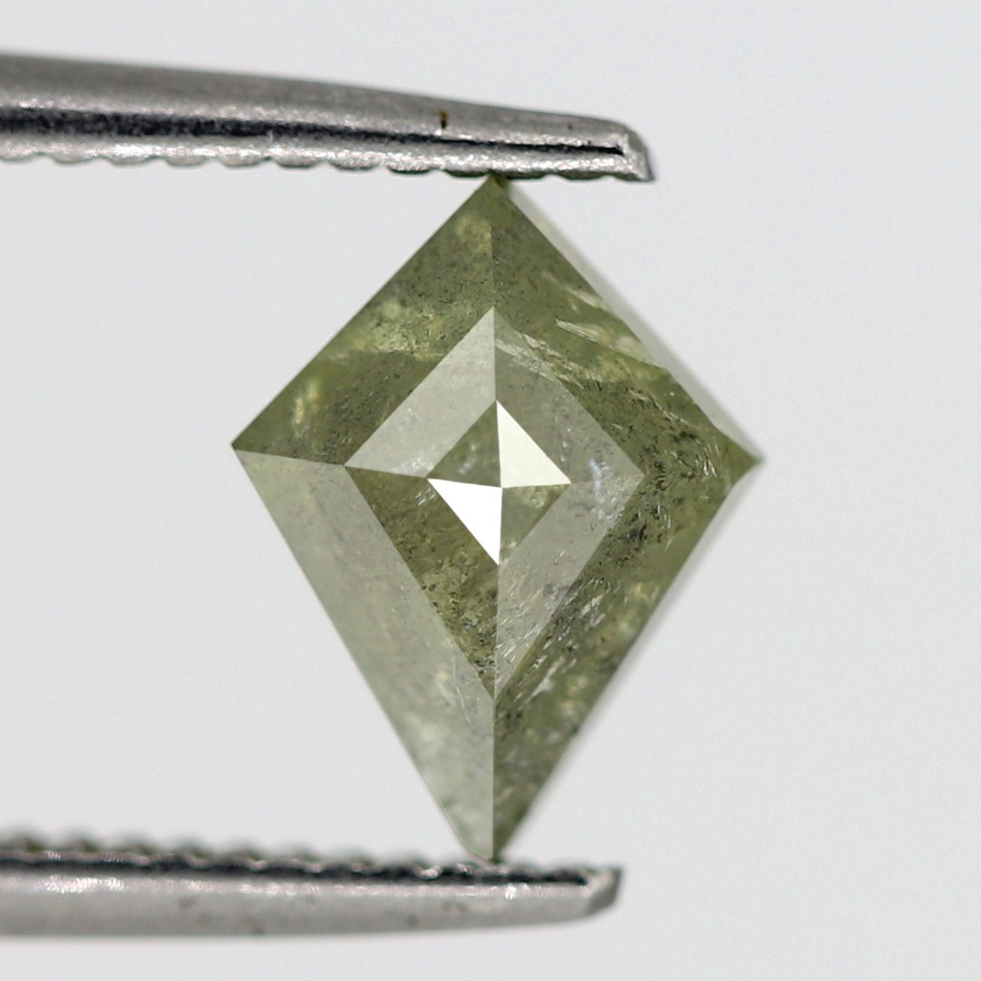 0.81 CT Fancy Green Color Full Cut Charming Long Faceted Kite - Etsy