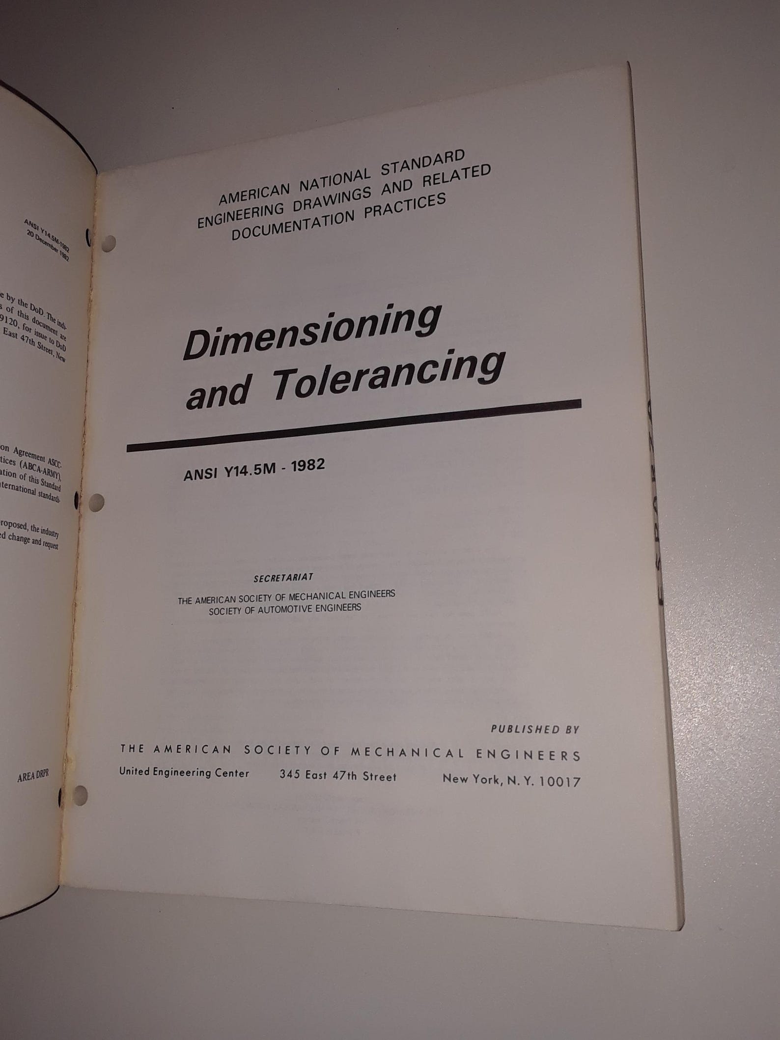 Dimensioning and Tolerancing ANSI Y14-5M, Engineering Drawing & Related Documentation 1982 / ...