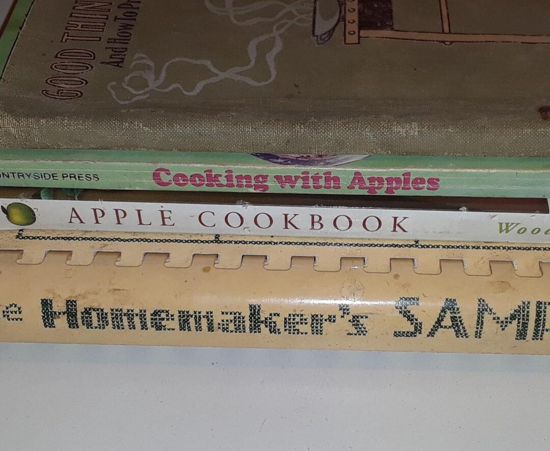 Apple Cookbook Olwen Woodier, Cooking With Apples Shirley Munson, Jo ...