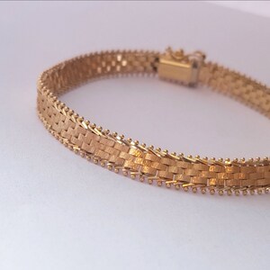 14ct Gold Flat Box Chain Bracelet With Box Clasp. 7 1/4" Length. 11.7g ...