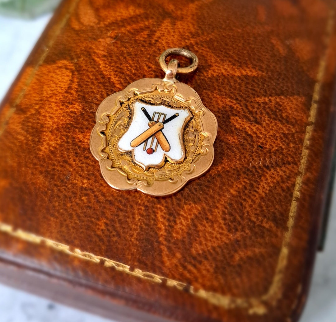 Antique 9ct Gold Cricket Medal Pendant. Hallmarked Birmingham 1925 ...