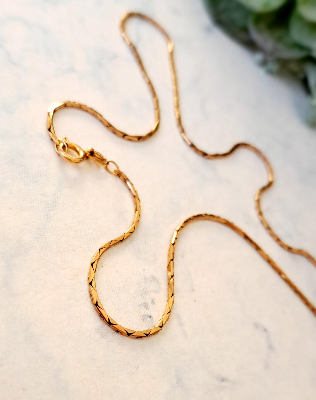 Vintage 9ct Gold Triangle Link Chain. Hallmarked 1982. Ladies Necklace ...