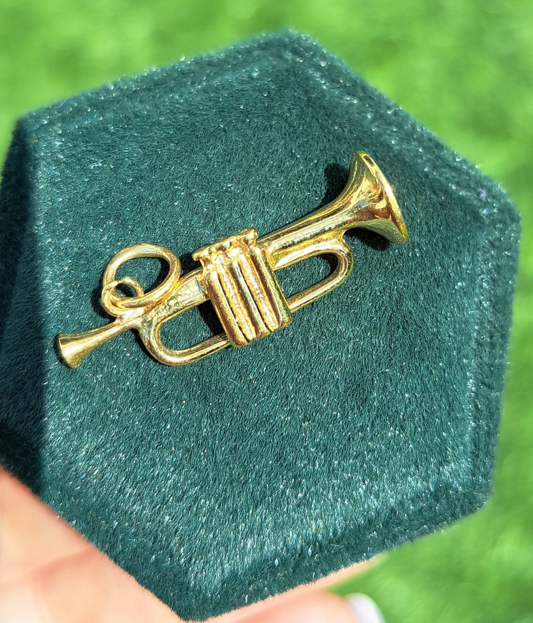 Vintage 9ct Gold Trumpet Charm / Pendant. Vintage Jewellery / Jewelryy ...