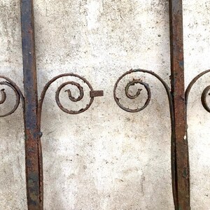 1-35” Old Iron Fence Post Decorative Salvage Rusty Chippy Black Antique ...