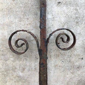 1-35” Old Iron Fence Post Decorative Salvage Rusty Chippy Black Antique ...
