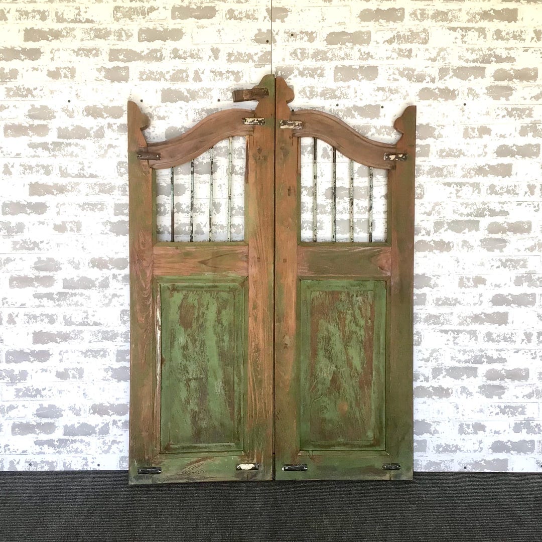 Swinging Saloon Doors Cafe Double Door Set Rustic Old Wood Push Doors ...