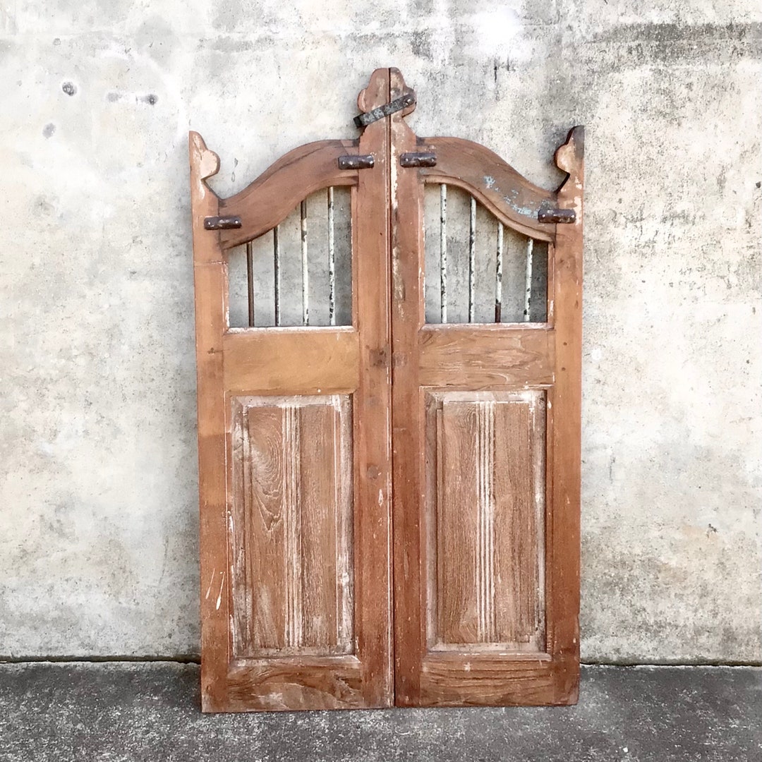 Swinging Saloon Doors Cafe Double Door Set Rustic Old Wood Push Doors ...