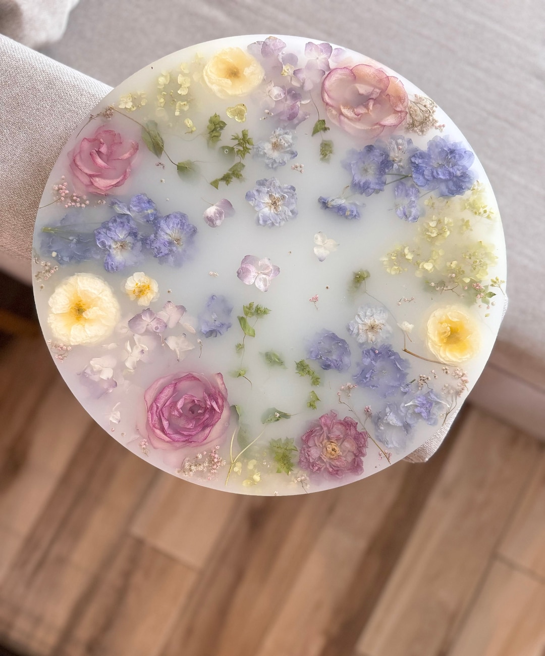Round Resin Tray or Table With Preserved Flowers, Living Room ...