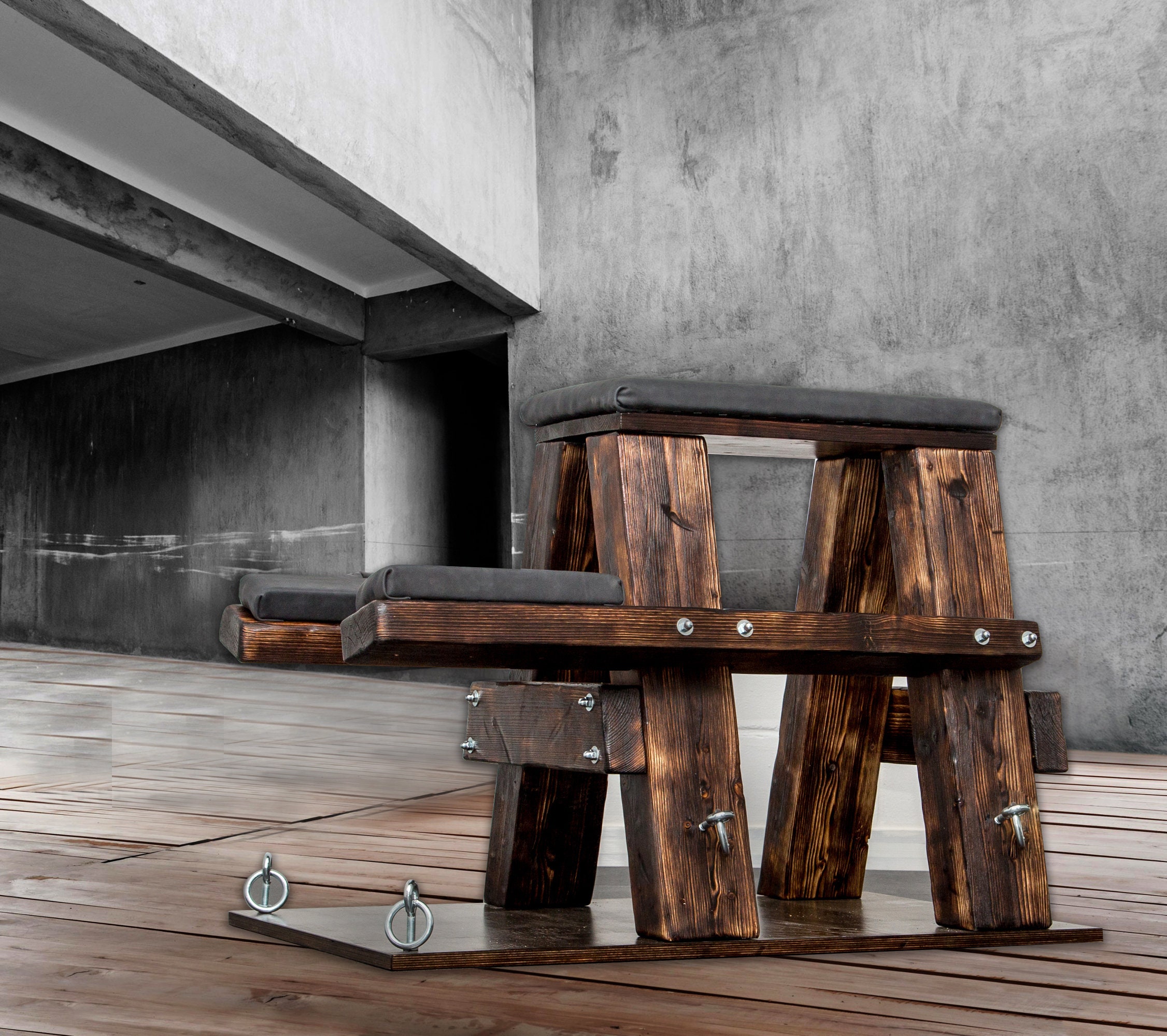 Fesselbock Bondagebock Strafbock Zuchtbock SPANKING BENCH BDSM Dungeon ...