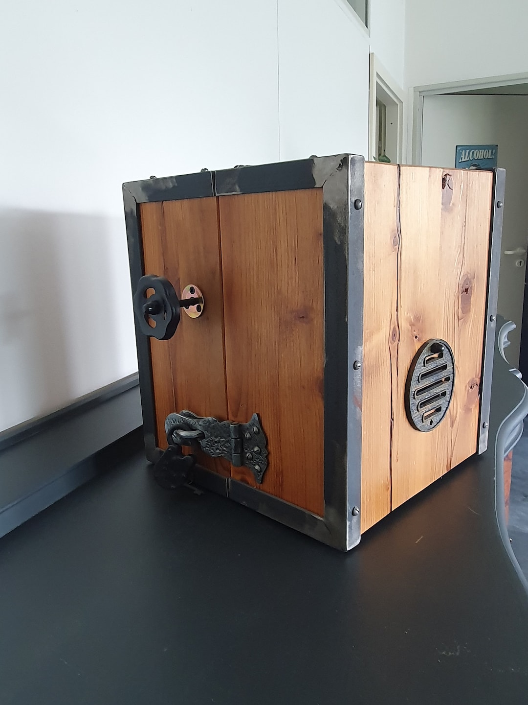 Humiliation Box, Smother Box, Skull Box, BDSM, Dungeon Sex Toy - Etsy