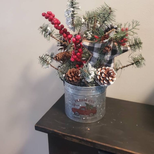 Bucket Centerpiece - Etsy