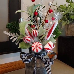 Farmhouse Christmas Centerpiece / Farmhouse Decor / Small Galvanized ...