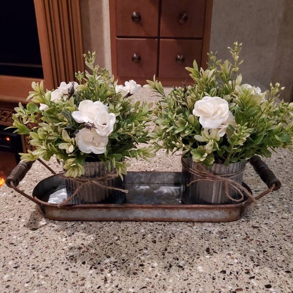 Farmhouse Table Centerpiece - Etsy