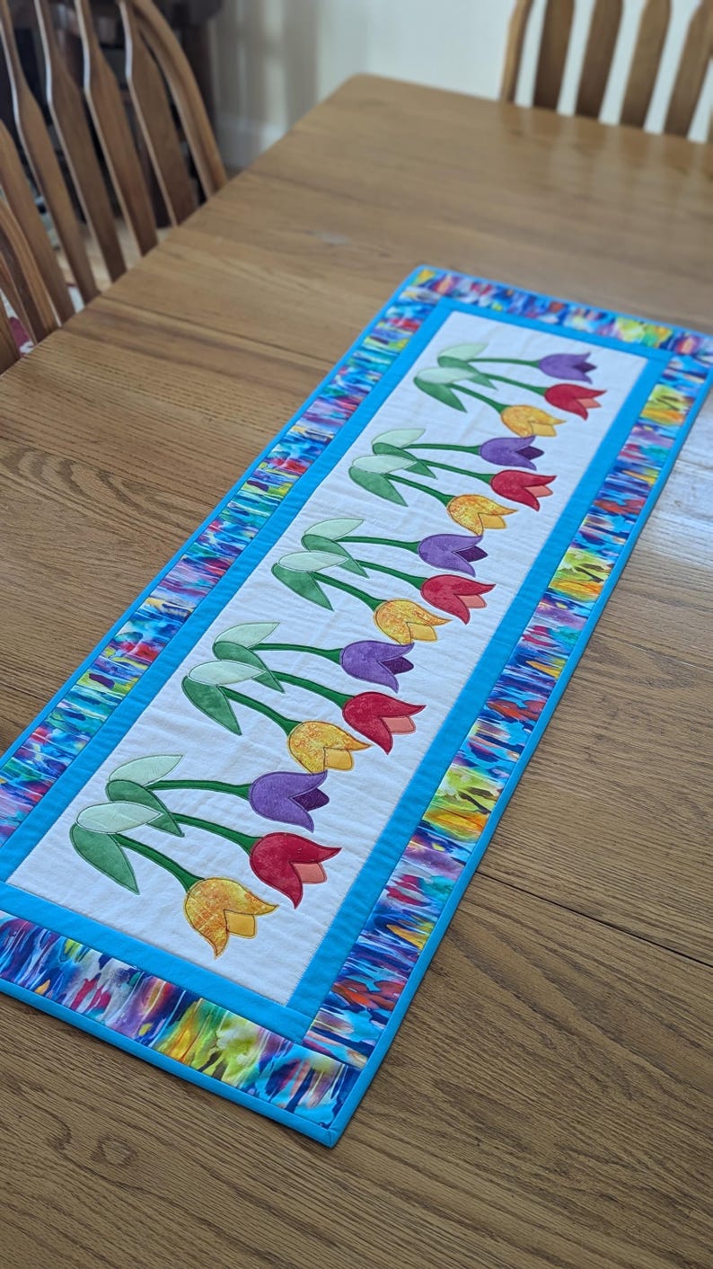 Spring Tulips Table Runner Quilt Pattern | Floral Applique Sewing ...