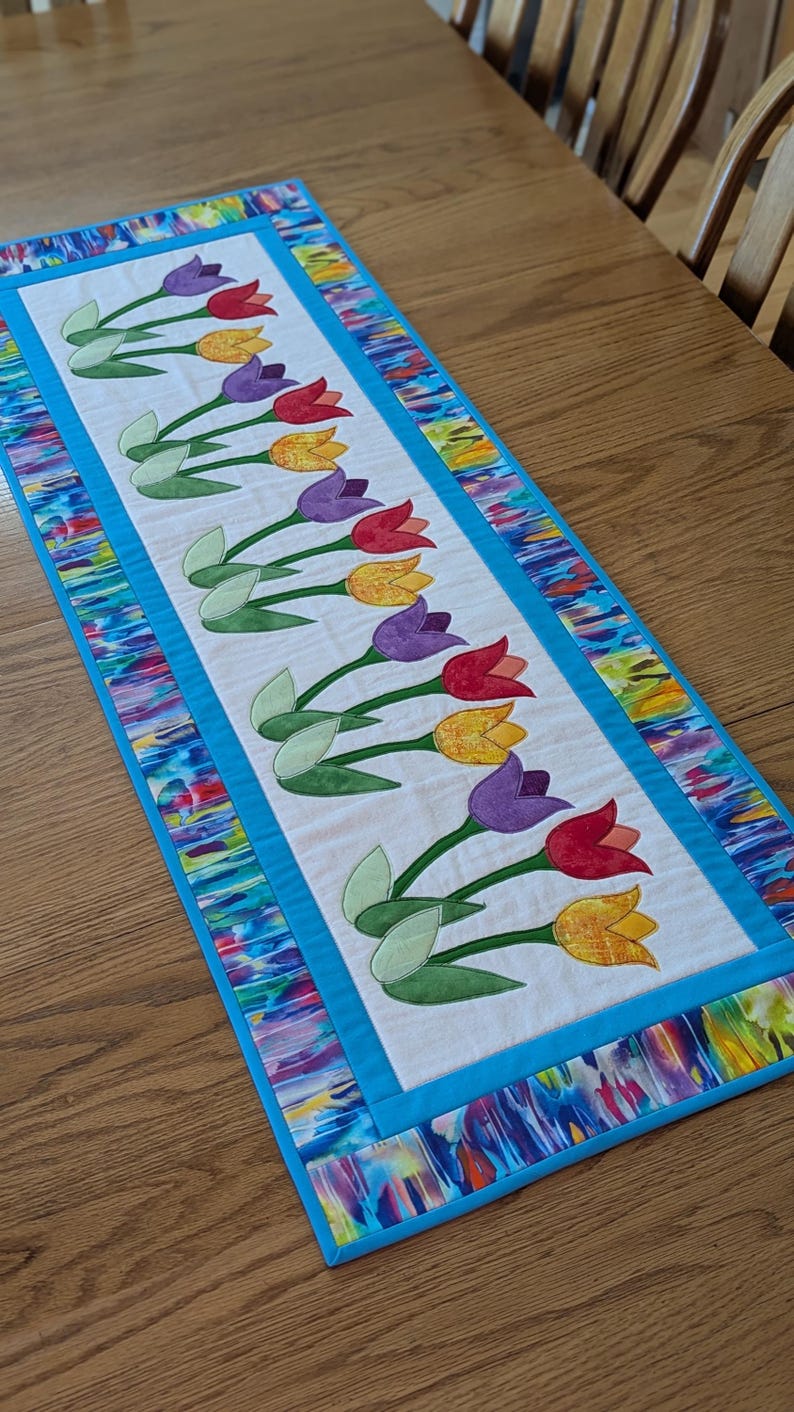Spring Tulips Table Runner Quilt Pattern | Floral Applique Sewing ...