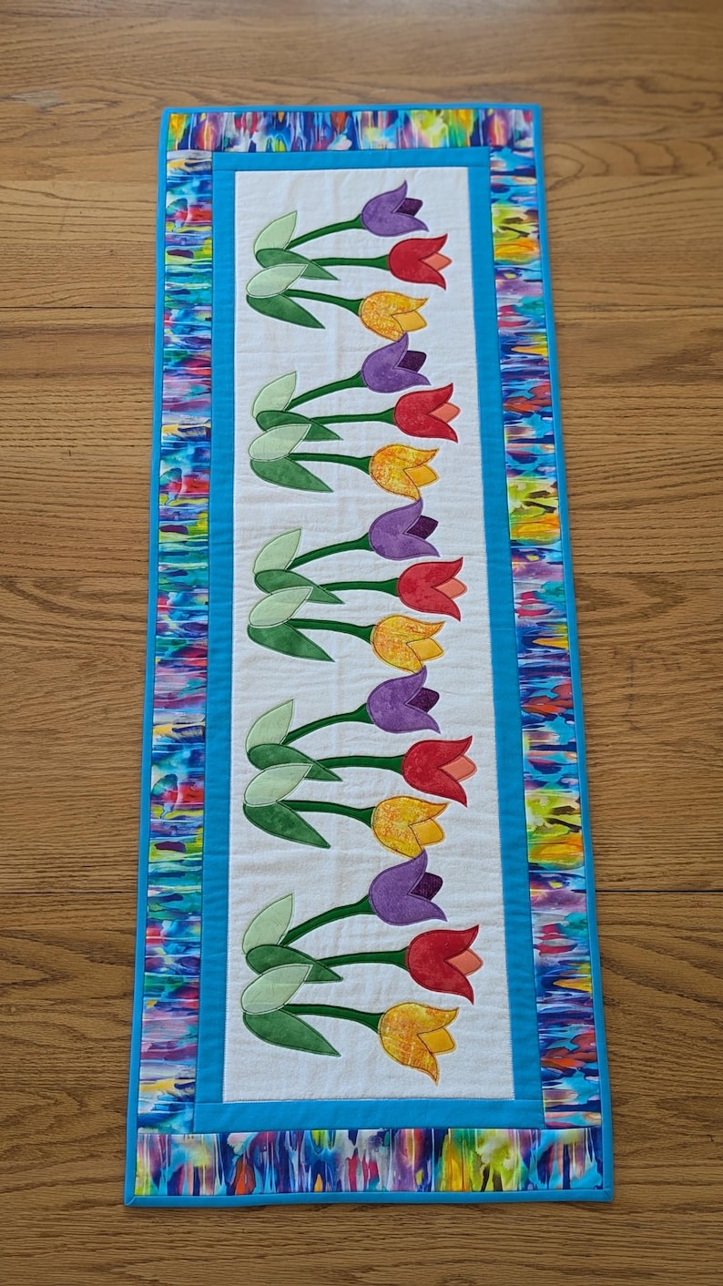 Spring Tulips Table Runner Quilt Pattern | Floral Applique Sewing ...