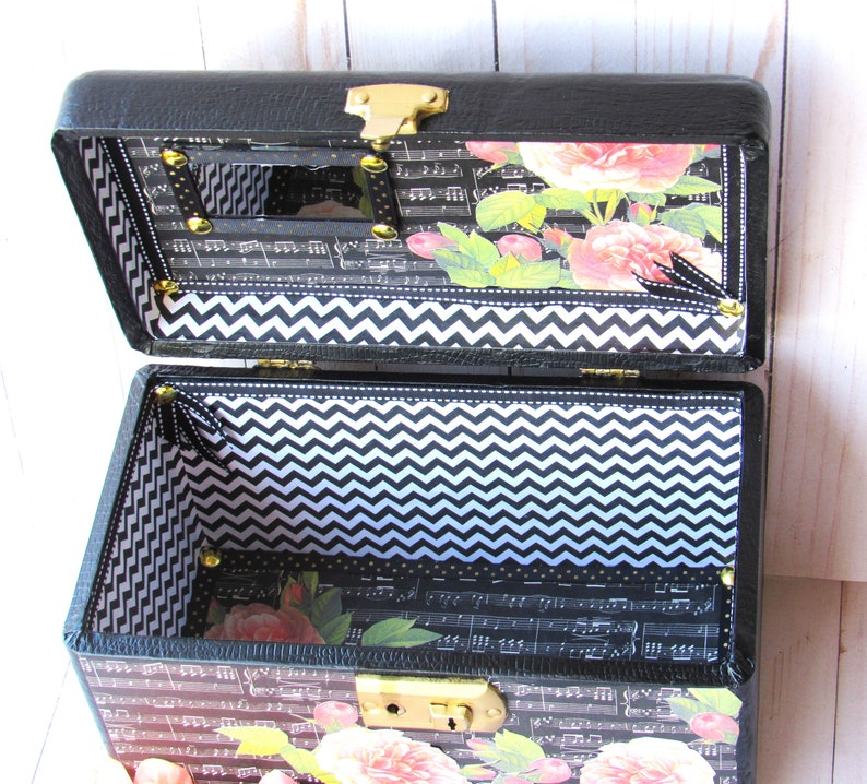 Upcycled Small Vintage Train Case, Vintage Make up Case, Vintage ...