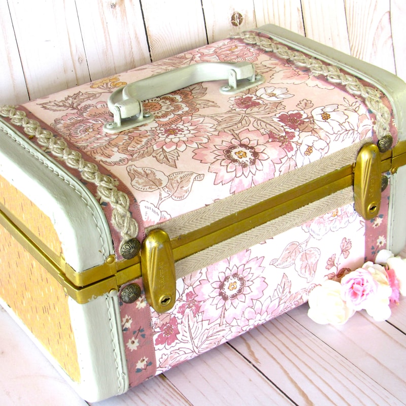 Vintage Train Case - Etsy