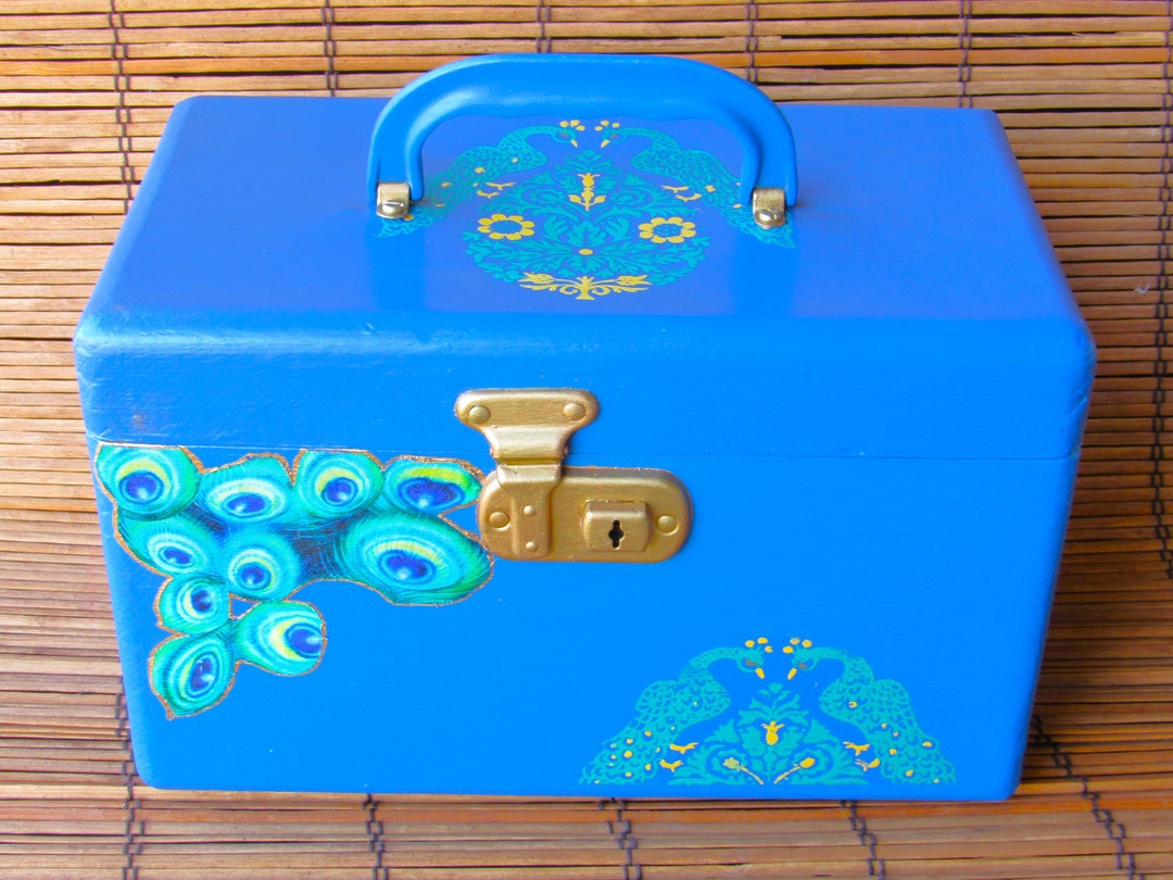 Small Upcycled Vintage Train Case, Vintage Cosmetic Case, Peacock ...