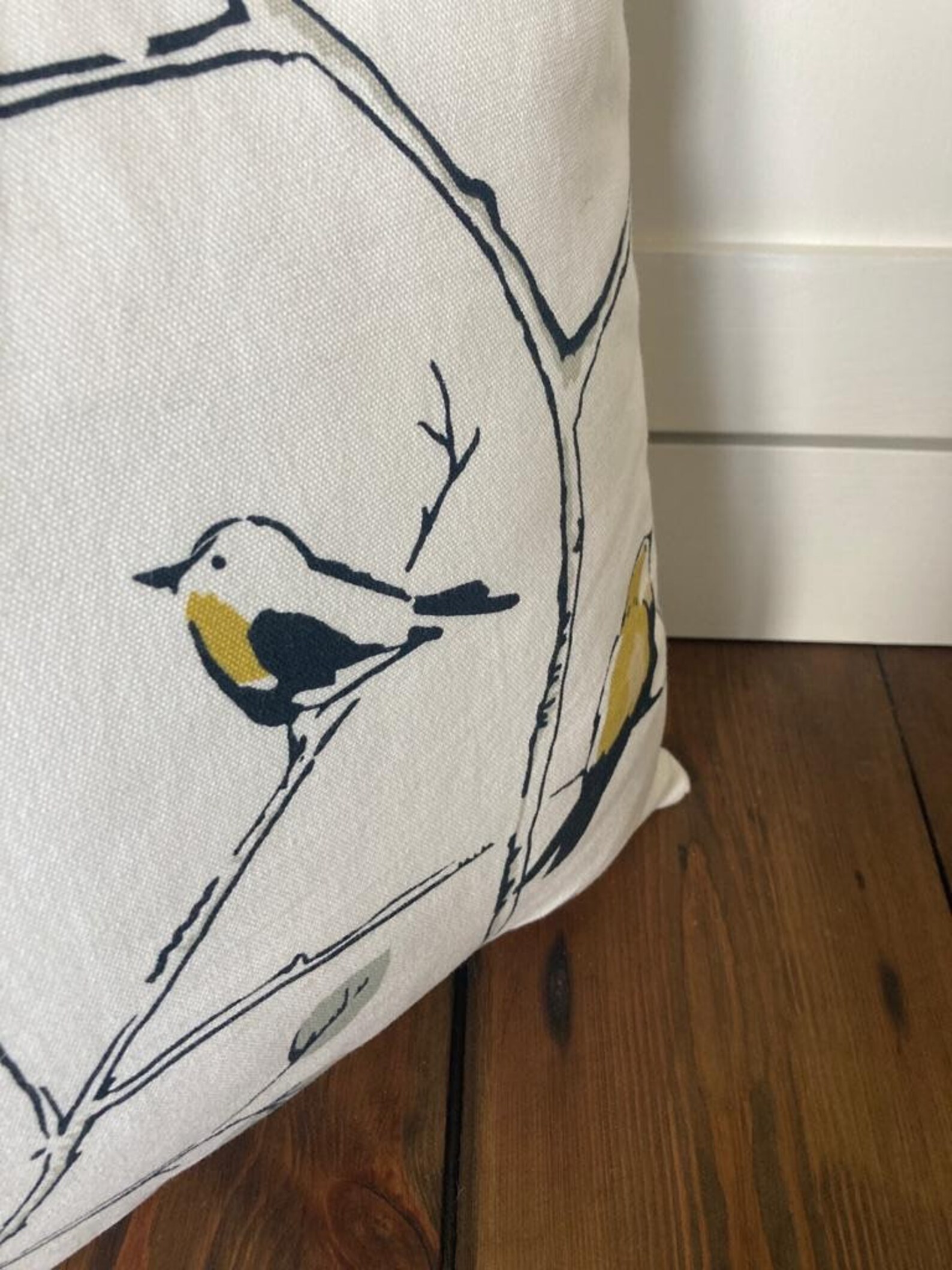 Stunning Scandi Bird Print Scatter Cushion for Armchair, Bed - White ...
