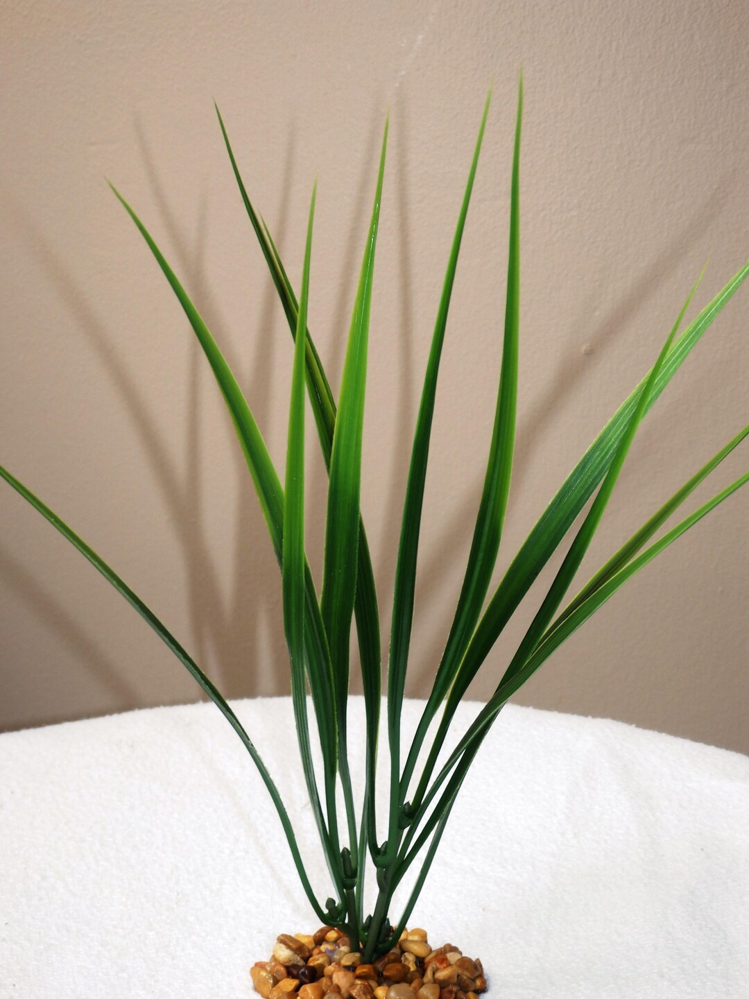 8 Small WILD GRASS Artificial Fish Aquarium Soft Plastic Plant, Stone ...