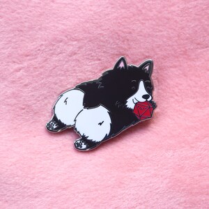 Corgi D20 Dice Buddy Enamel Pin | Dungeons and Dragons Dogs, Gift for ...