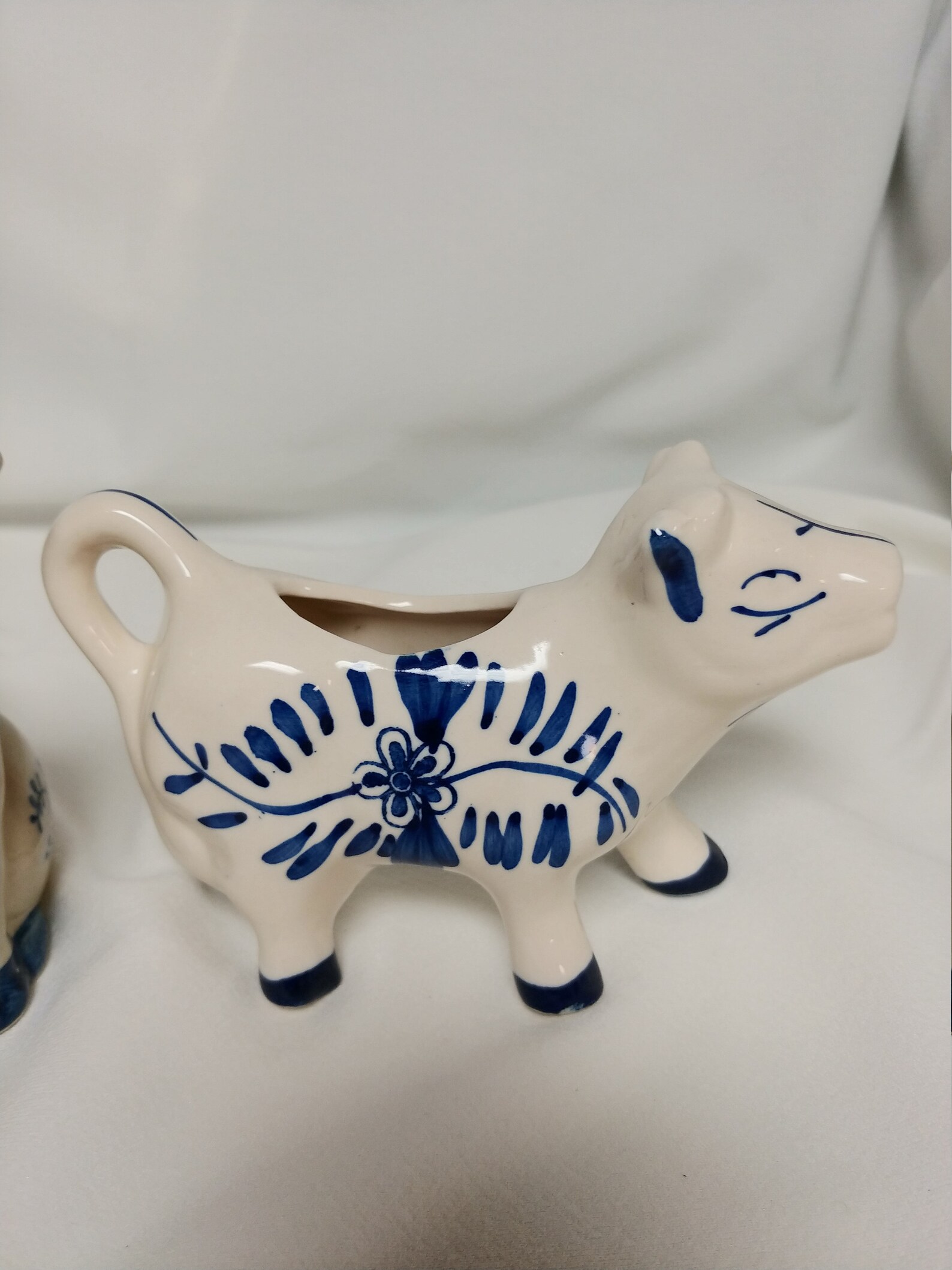 Vintage Pair of Delft Blue Cow Creamers - Etsy