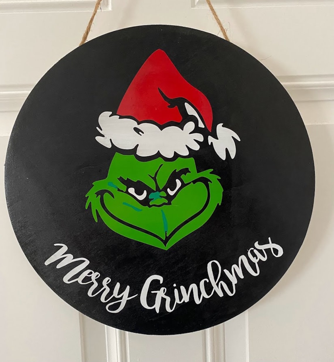 Grinchmas Grinch Round Wood Wall or Door Hanging Decoration - Etsy