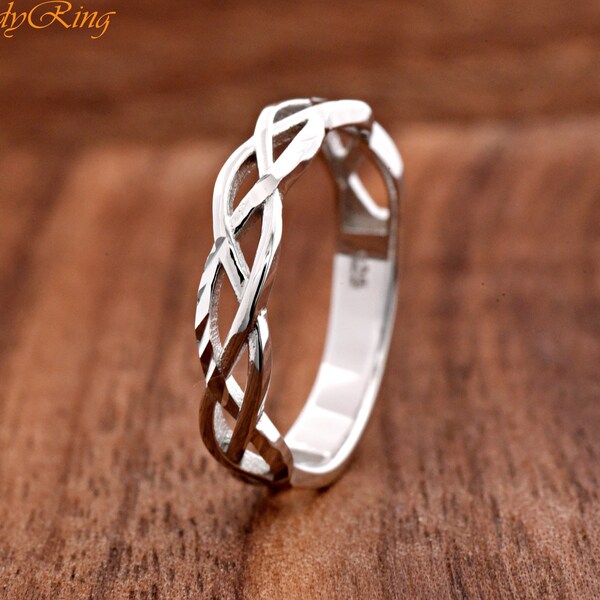 Infinity Knot Ring - Etsy
