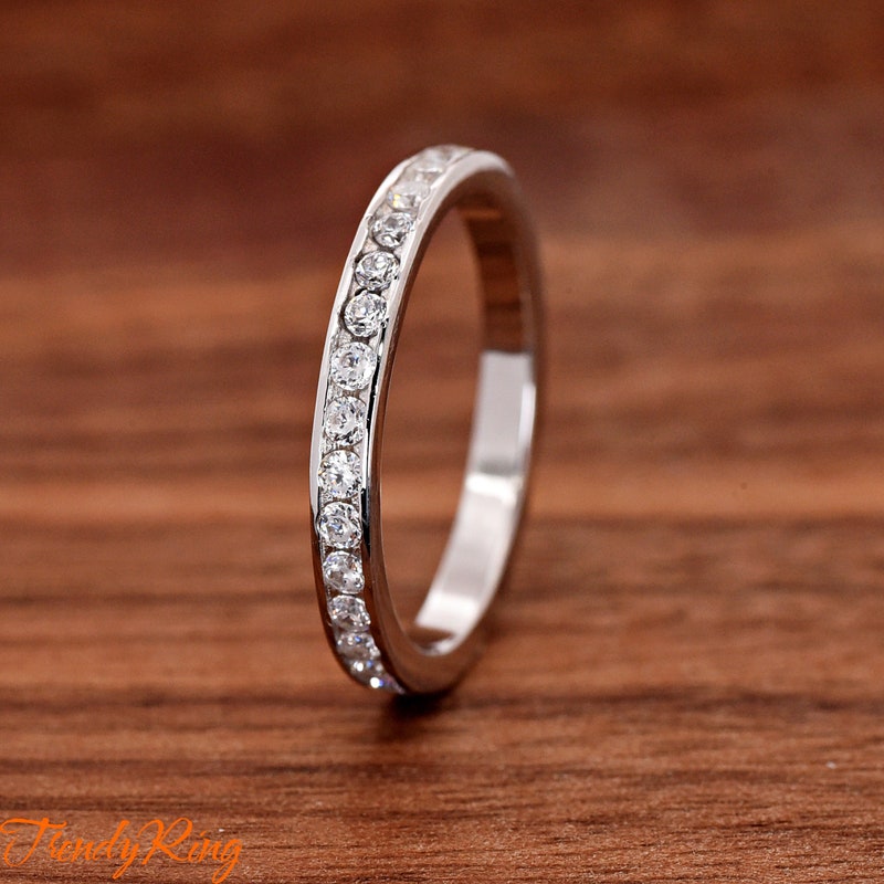 Channel Round Ring - Etsy