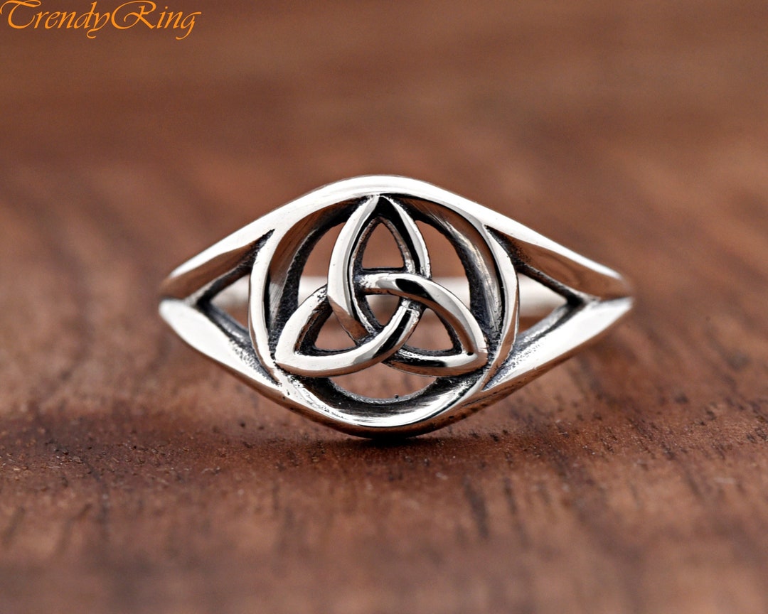 Symbol of Eternal Love Trinity Knot Center in Circle Solid 925 Sterling ...