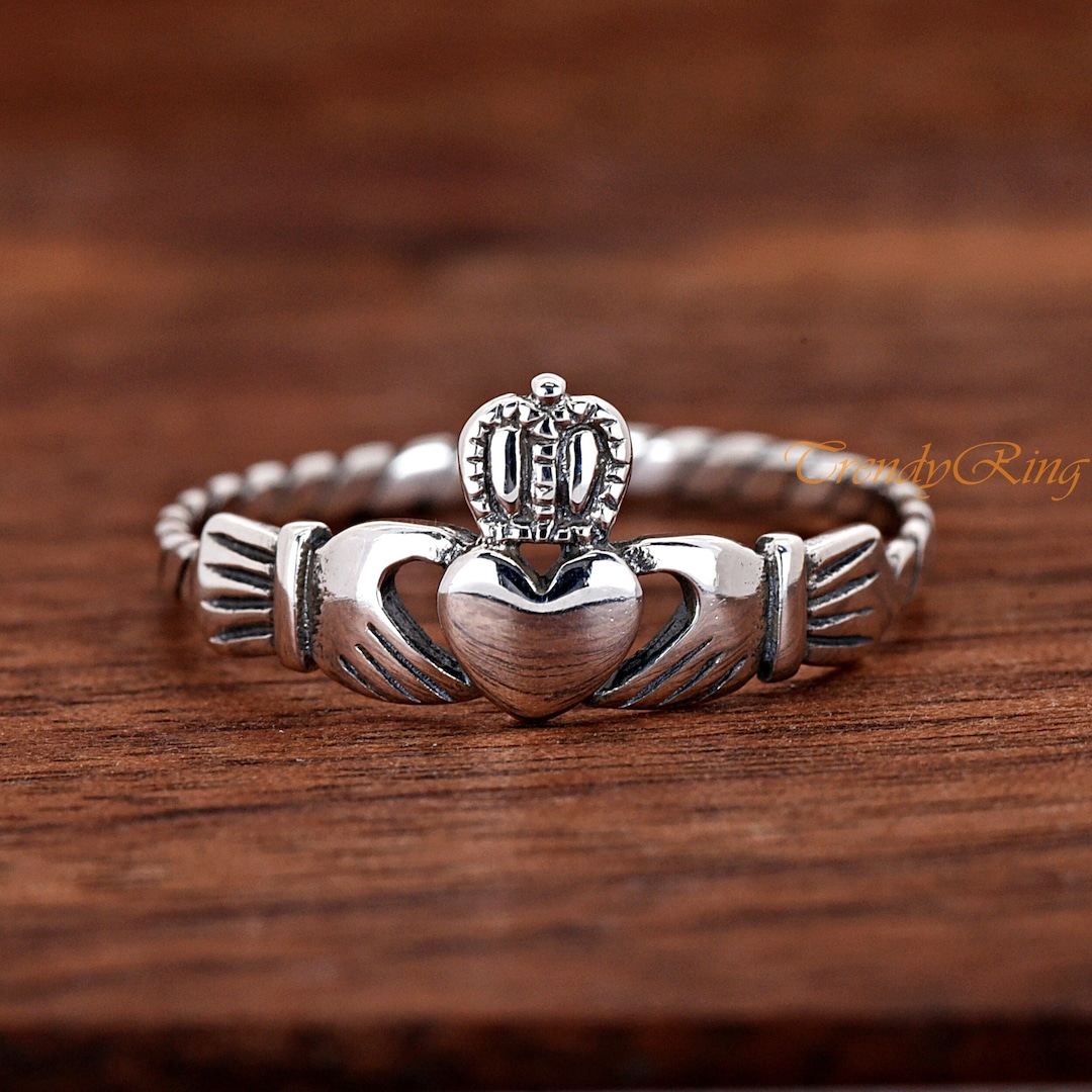 Crown Heart Hands Claddagh Rope Ring for Girls Womens / Traditional ...